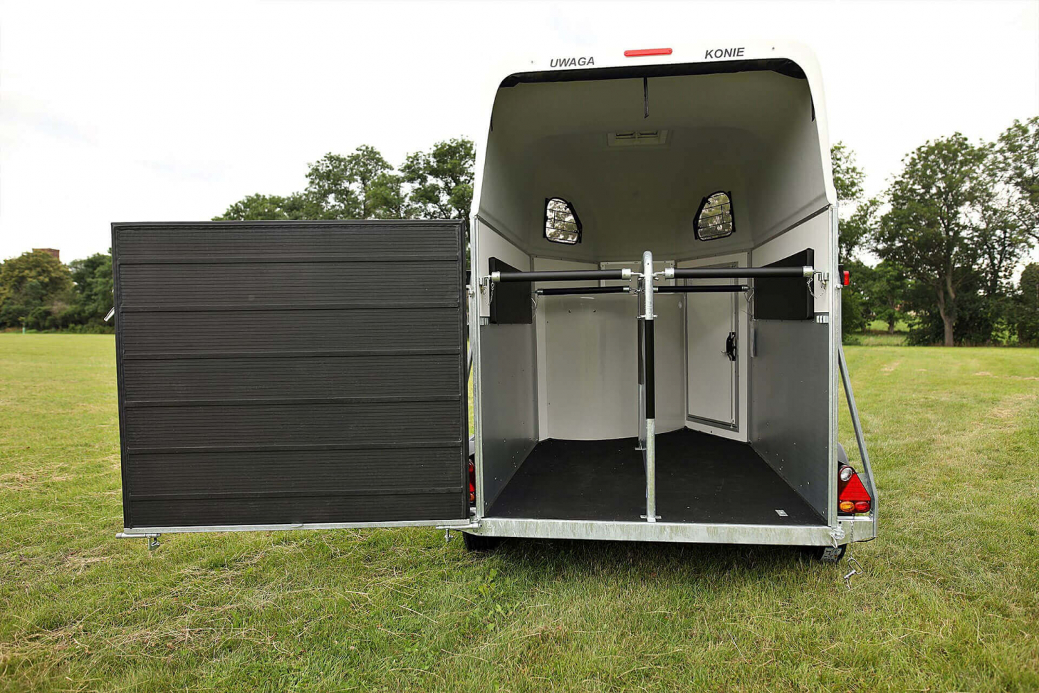 VAN 2 PLACES CHEVAL LIBERTÉ GOLD FIRST PACK PREMIUM (à partir de 153 ...