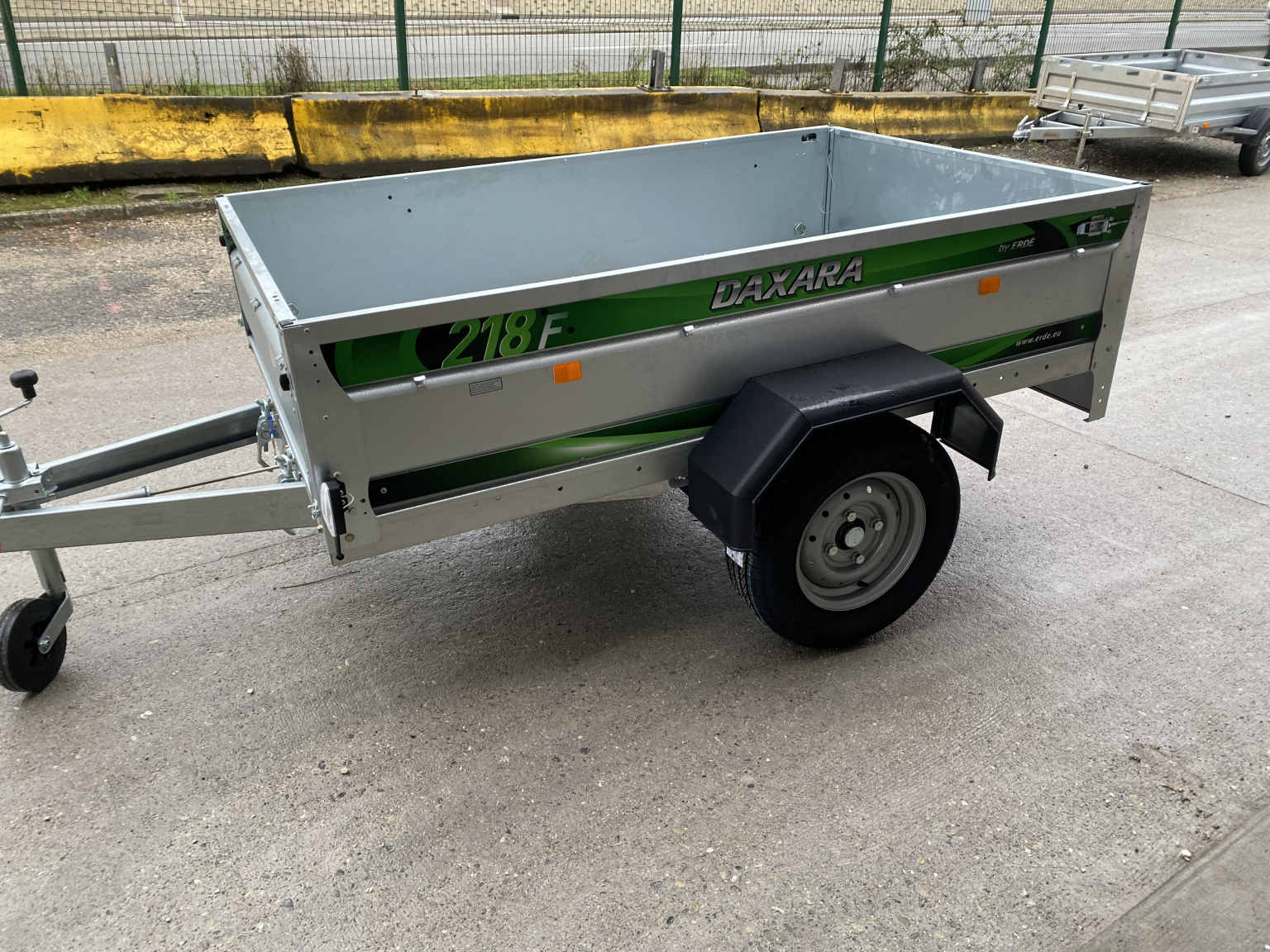 Remorque Erde Daxara 218F 205 x 129 cm 750/1000KG PTAC (à partir de 40 ...